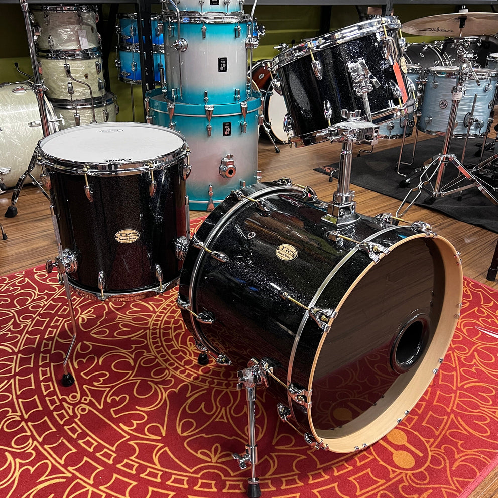 Dave's Drum Shop Ottawa's Only Drum Only Shop!